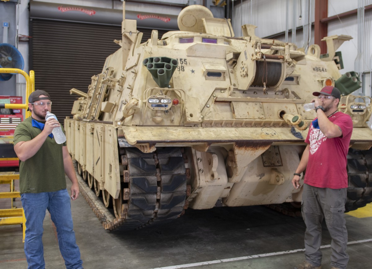 Hydrate to keep cool in summer temps | Article | The United States Army