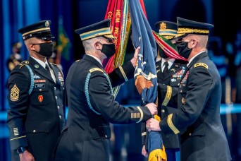 Col. Tuite relinquishes command of the Old Guard to Col. Roddy ...