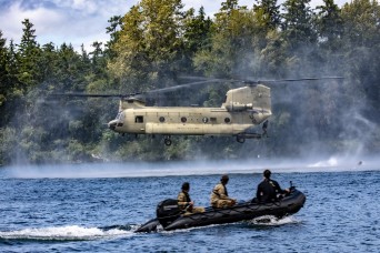 1st SFG (A) Green Berets helocast at American Lake | Article | The ...