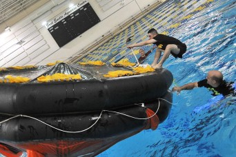 Mariners take plunge for raft training | Article | The United States Army