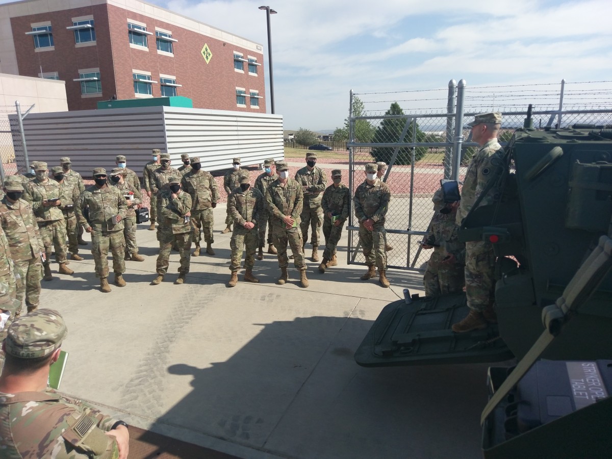 2SBCT Leaders Conduct Stryker Orientation Training | Article | The ... 2SBCT Leaders Conduct Stryker Orientation Training | Article | The ...