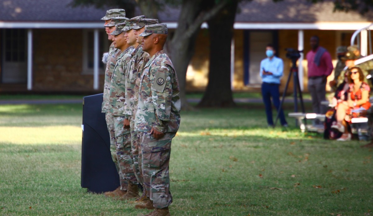 Lawton Fort Sill welcomes 'Fires Five,' families | Article | The United ...