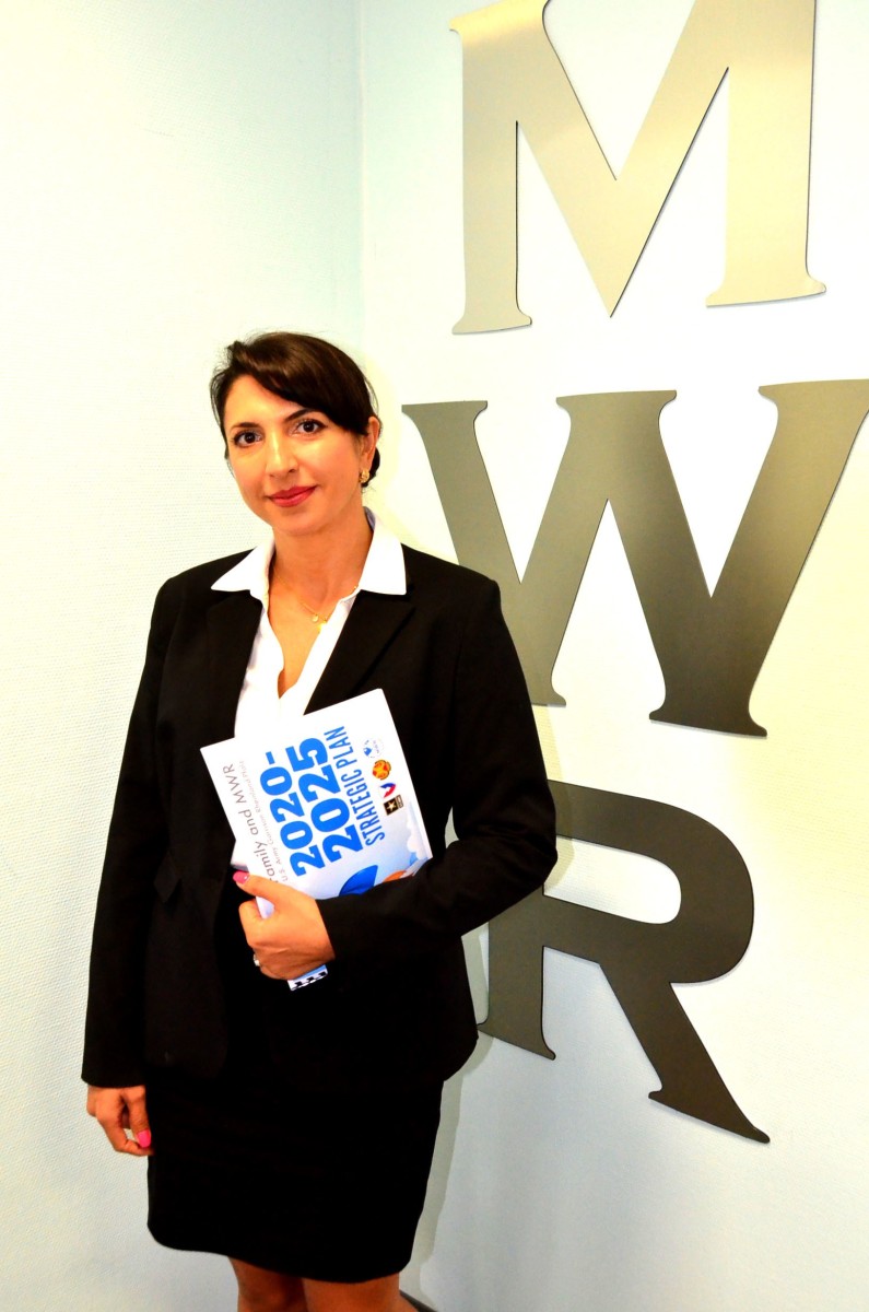 Garrison employee wins IMCOM Stalwart Award | Article | The United ...