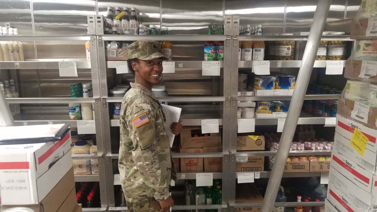 Army Food Inspector Supports USNS Robert E. Peary | Article | The ...