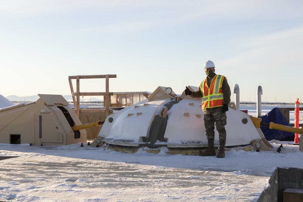 Army Space and Missile Defense Command leader visits Rugged ...