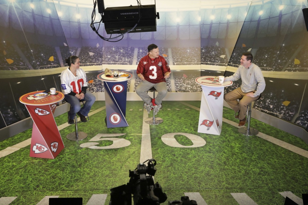 Game day brings 'piece of home' | Article | The United States Army