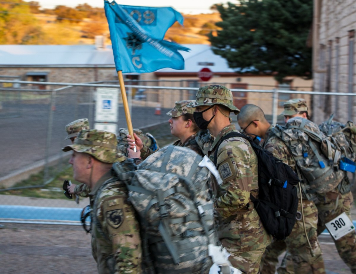Locally sponsored Bataan Memorial Death March draws huge crowd ...