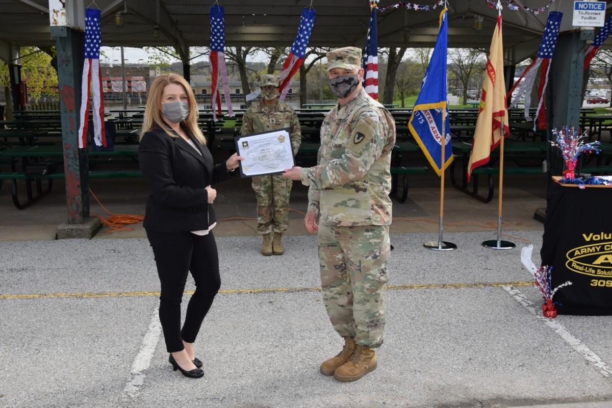 Rock Island Arsenal hosts Volunteer Recognition Ceremony during ...