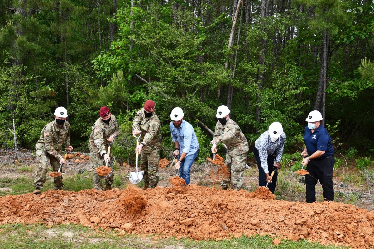 Fort Polk leadership, guests break ground on North Fort car wash ...