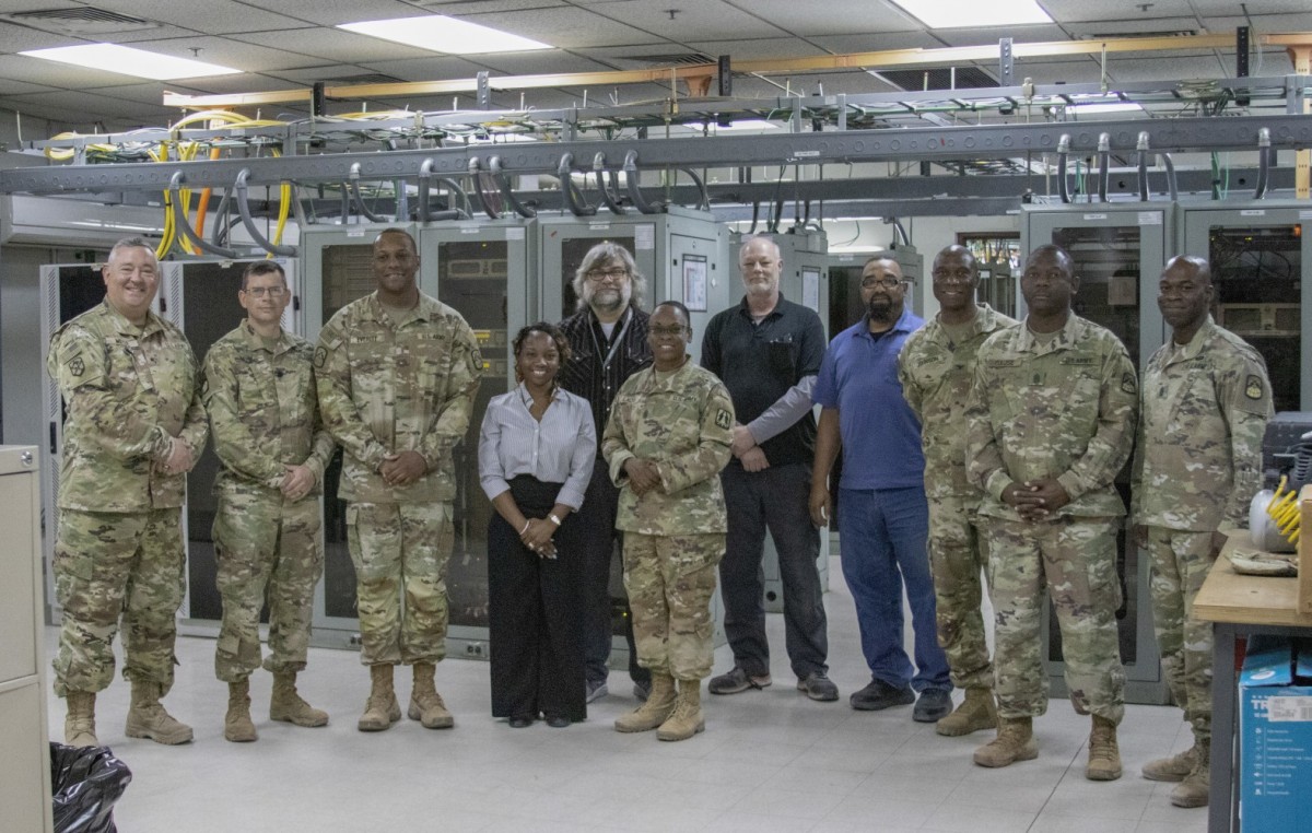 25th Strategic Signal Battalion earns Facility of the Year award ...