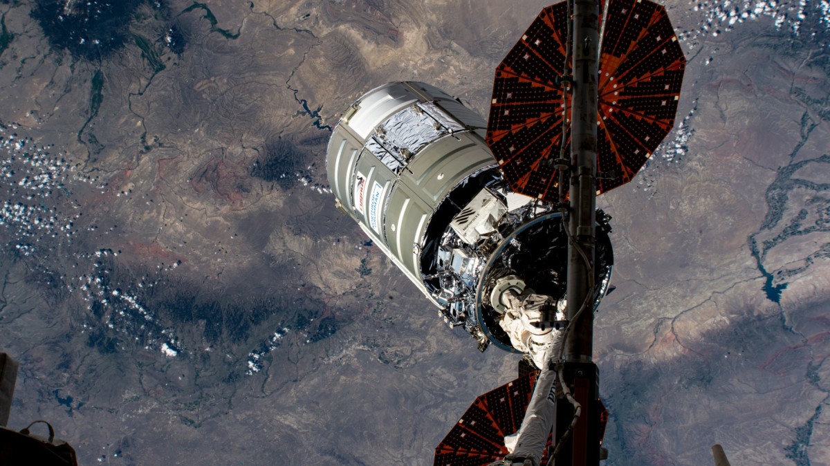 Army Gunsmoke satellites successfully deploy from Mojave Desert ...