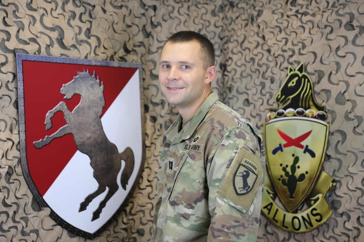 11th Armored Cavalry Regiment Squadron Chaplain earns Ranger Tab ...