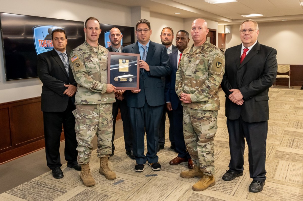 Proponents of change earn Army team excellence awards | Article | The ...