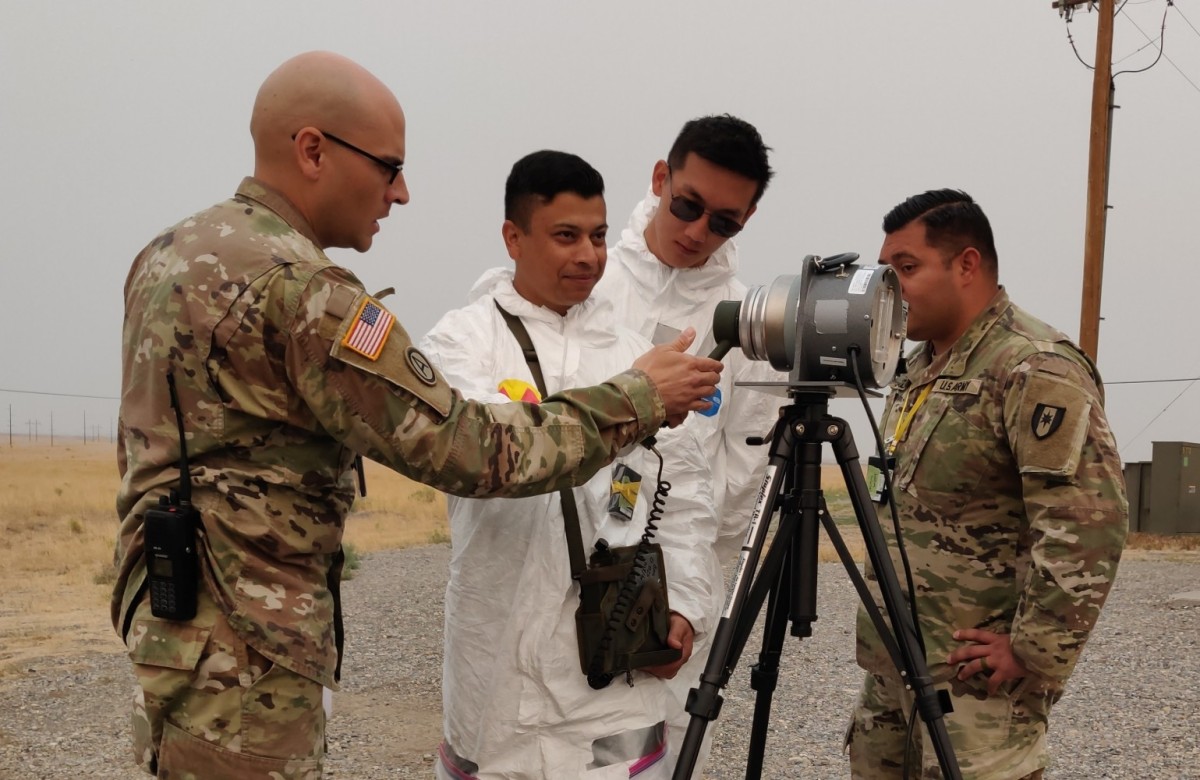 U.S. Army officers instruct radiological hazards course at Idaho ...