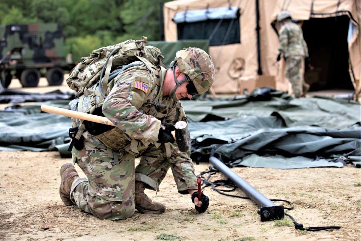 Soldiers build field hospital while training in CSTX, Global Medic at ...