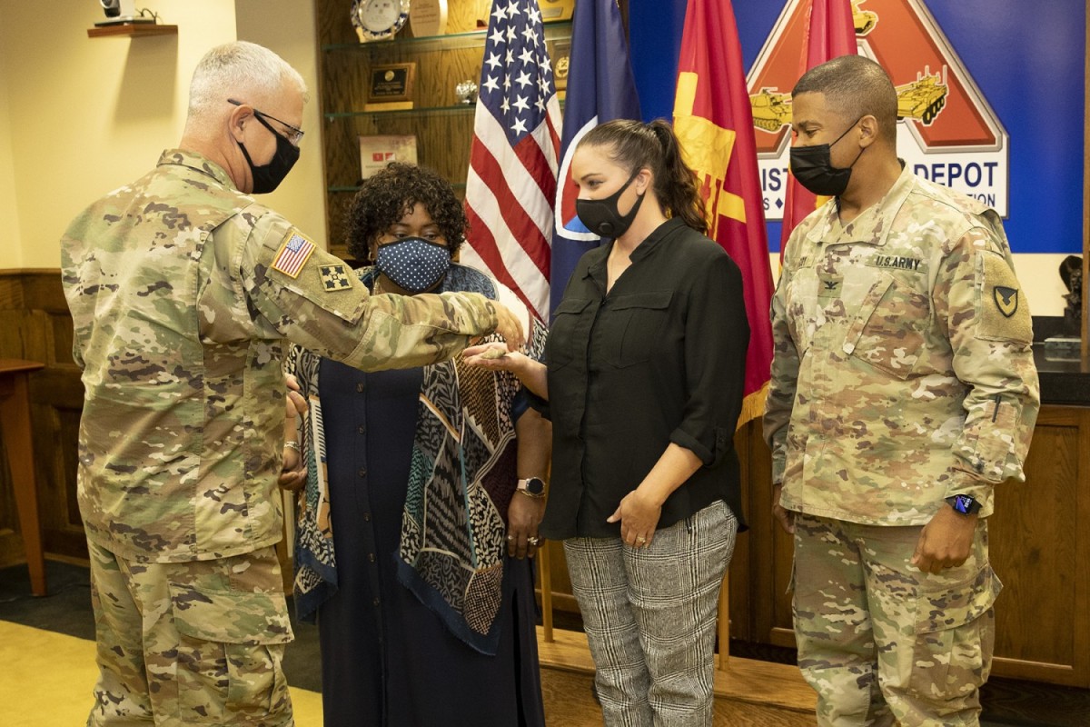 Service to country is sometimes a family affair | Article | The United ...