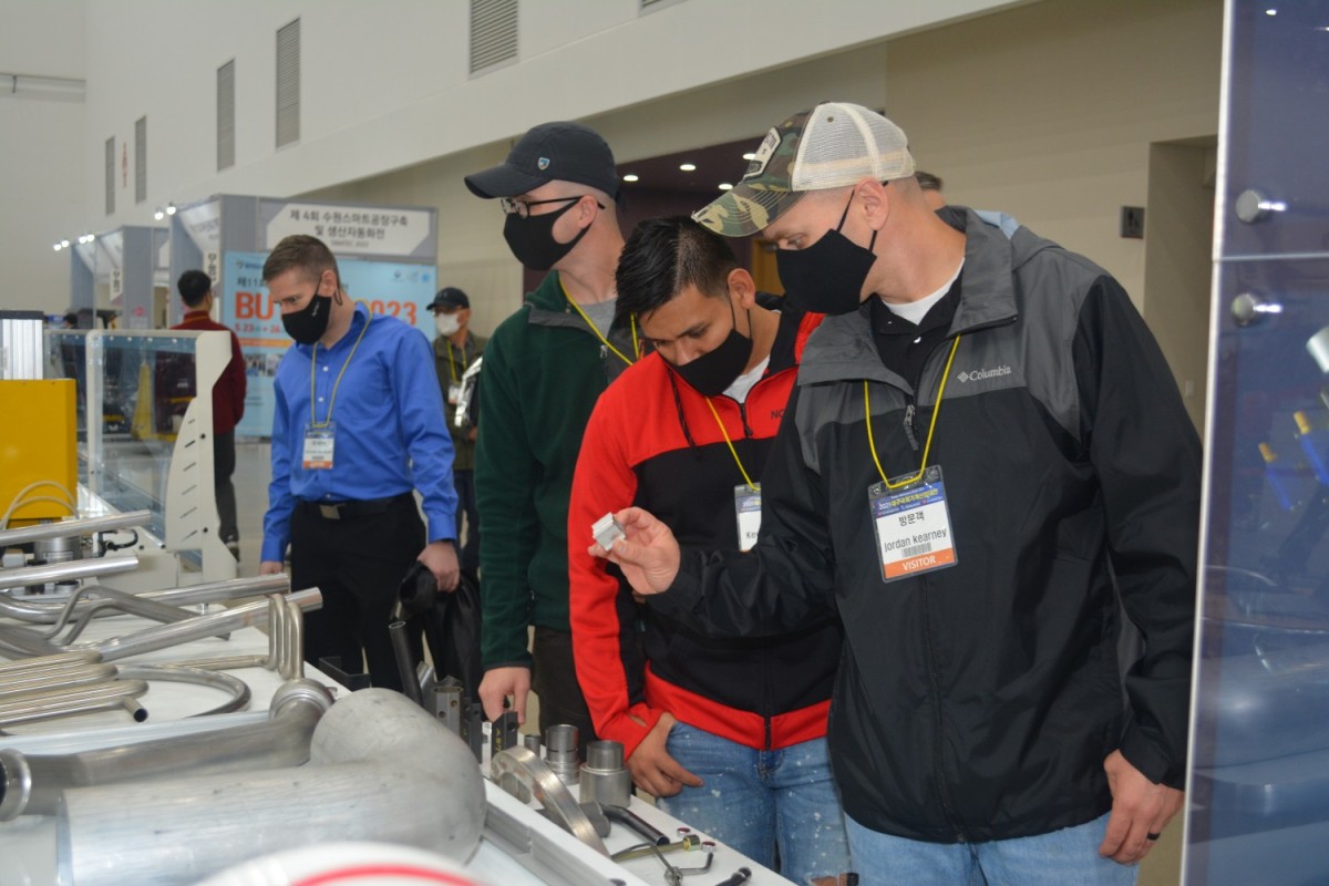 403rd AFSB personnel experience the latest in technology at Daegu ...