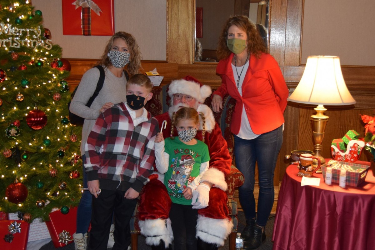 46th annual holiday tree lighting held on Rock Island Arsenal | Article ...