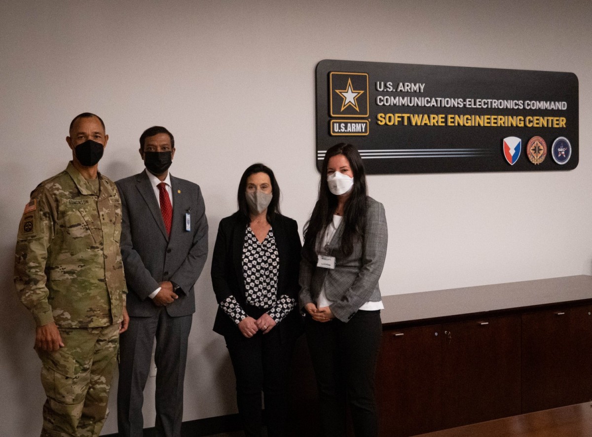 Army CIO gets firsthand look into CECOM capabilities | Article | The ...