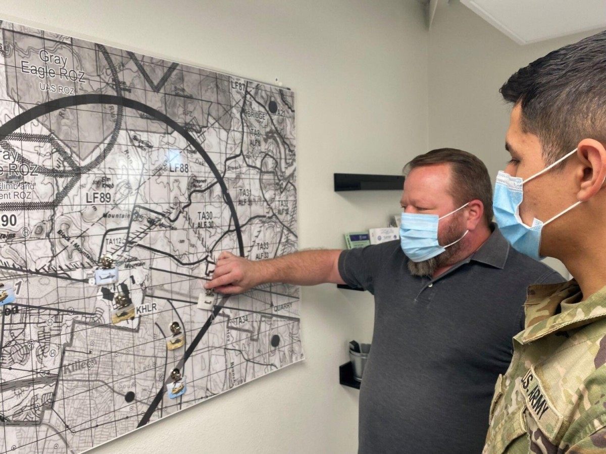 Fort Hood air traffic controller program trains troops for tactical ...