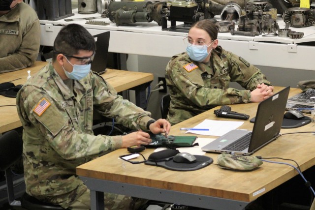 Students gain unit armorer skills in RTS-Maintenance course at Fort ...