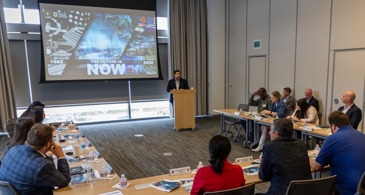 Futures Command discusses tech innovation with Texas House members ...