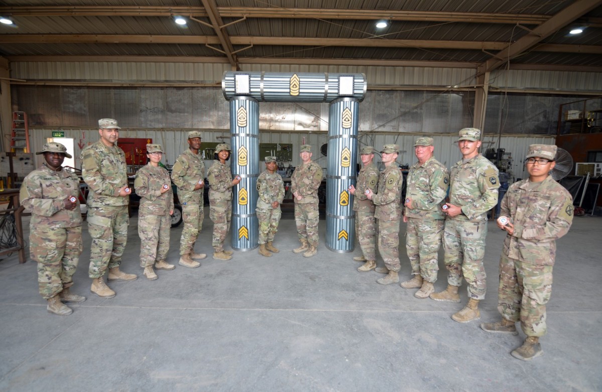Building of an NCO arch | Article | The United States Army