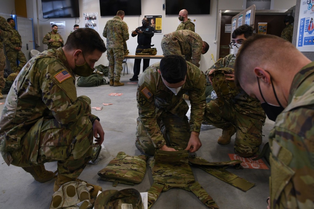 405th AFSB supports PEO Soldier with issue of next generation gear in ...