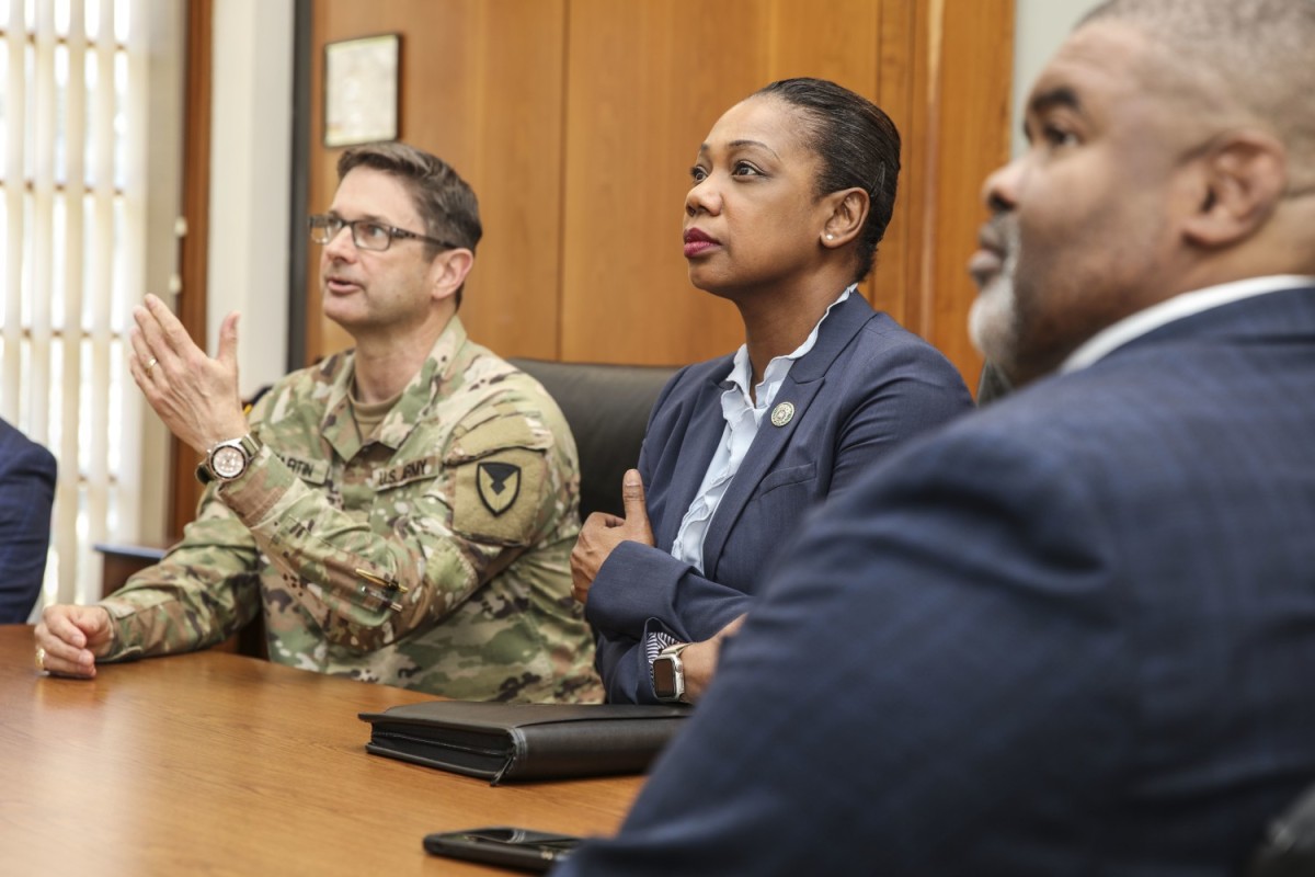New York City Police Commissioner visits Fort Hamilton | Article | The ...