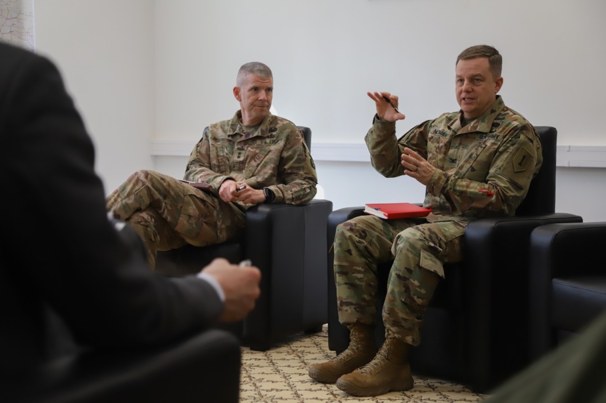 Ambassadors to Poland Visit V Corps | Article | The United States Army