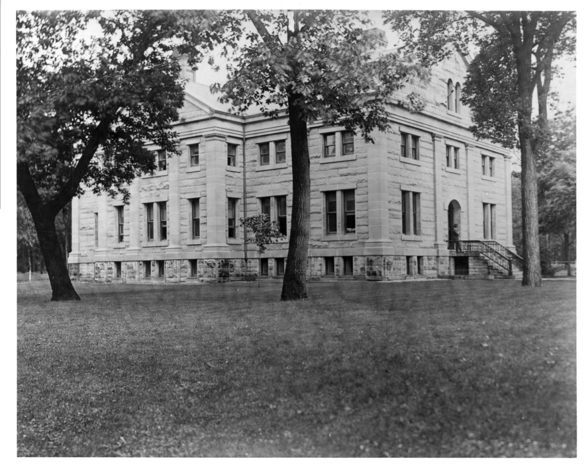 BUILDING 360 / QUARTERS 32-33 | Article | The United States Army