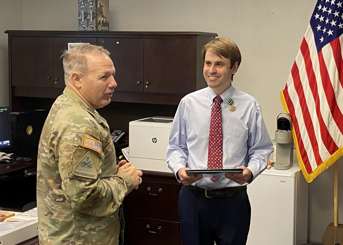 CAC-T recognizes personnel during all-hands | Article | The United ...