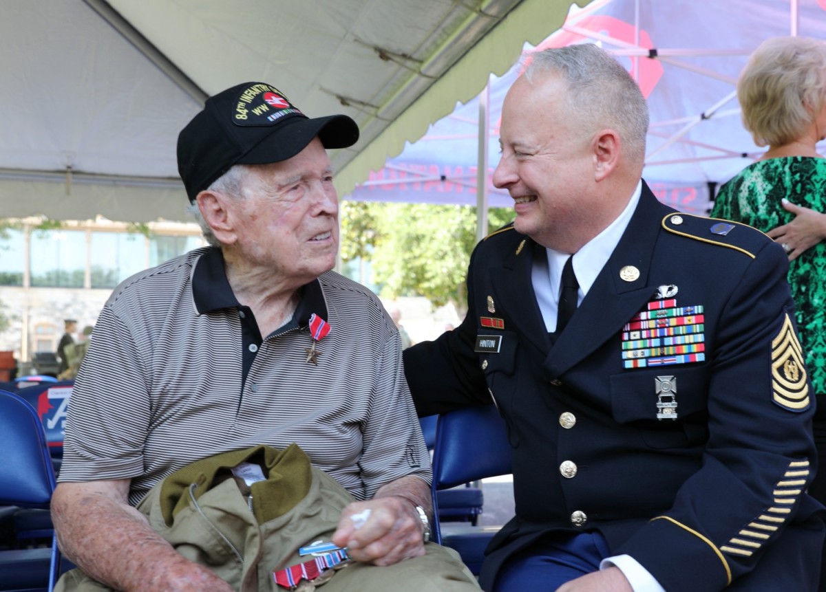 84th Infantry Division, WWII Soldier landed on Omaha Beach D-Day ...