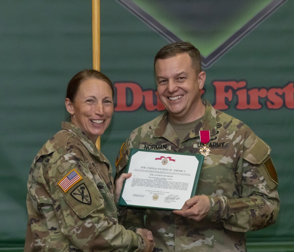 1ID Celebrates Historic Victory With Honors. | Article | The United ...