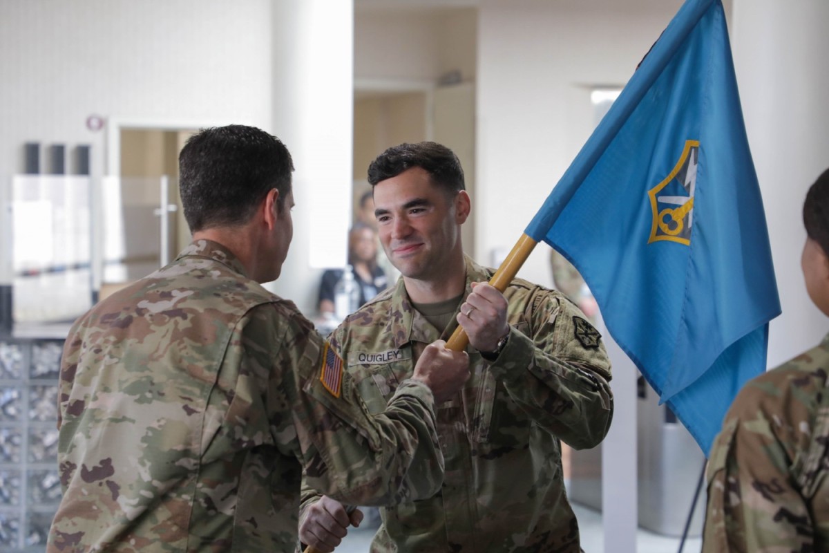 INSCOM HHC Welcomes Commander | Article | The United States Army