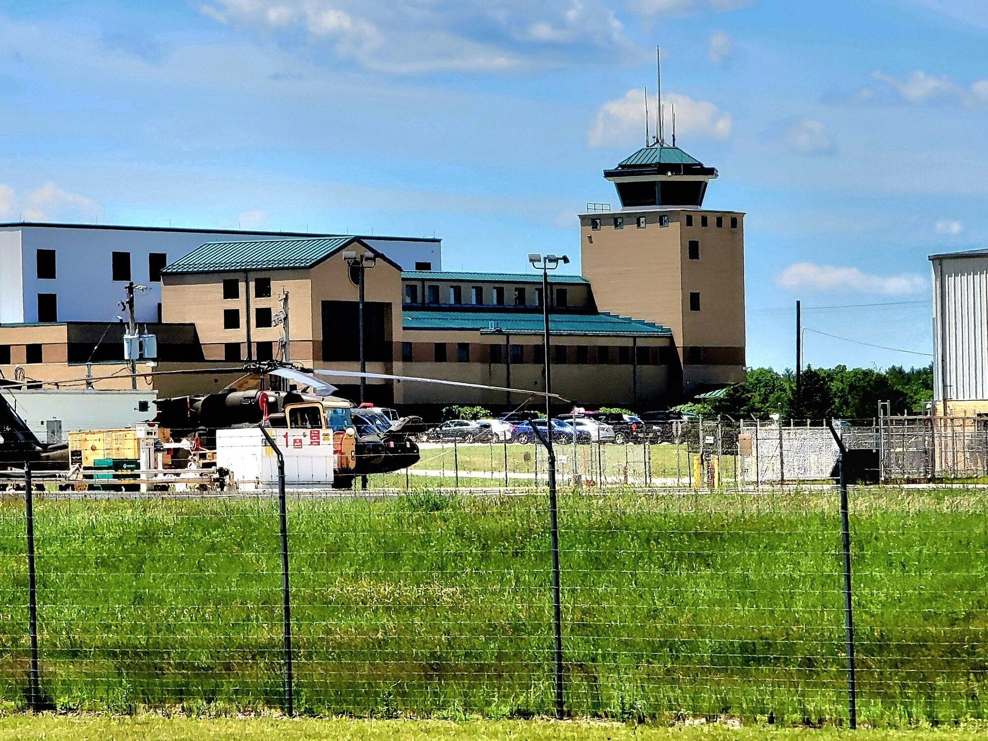 Photo Essay: Wisconsin National Guard’s 1st Battalion, 147th Aviation ...