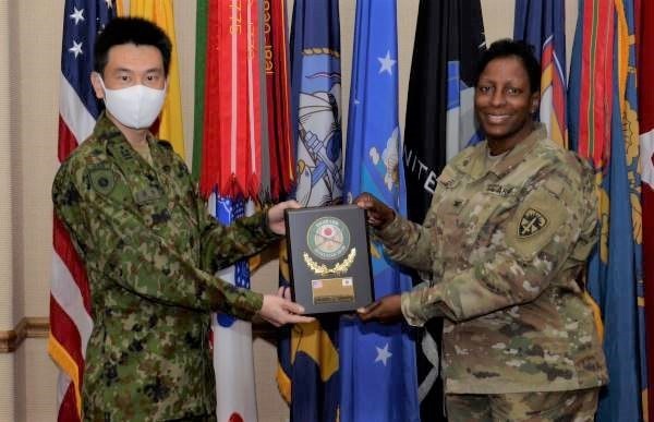 Col. Shawn Smart, White Sands Test Center Command meets with Col ...