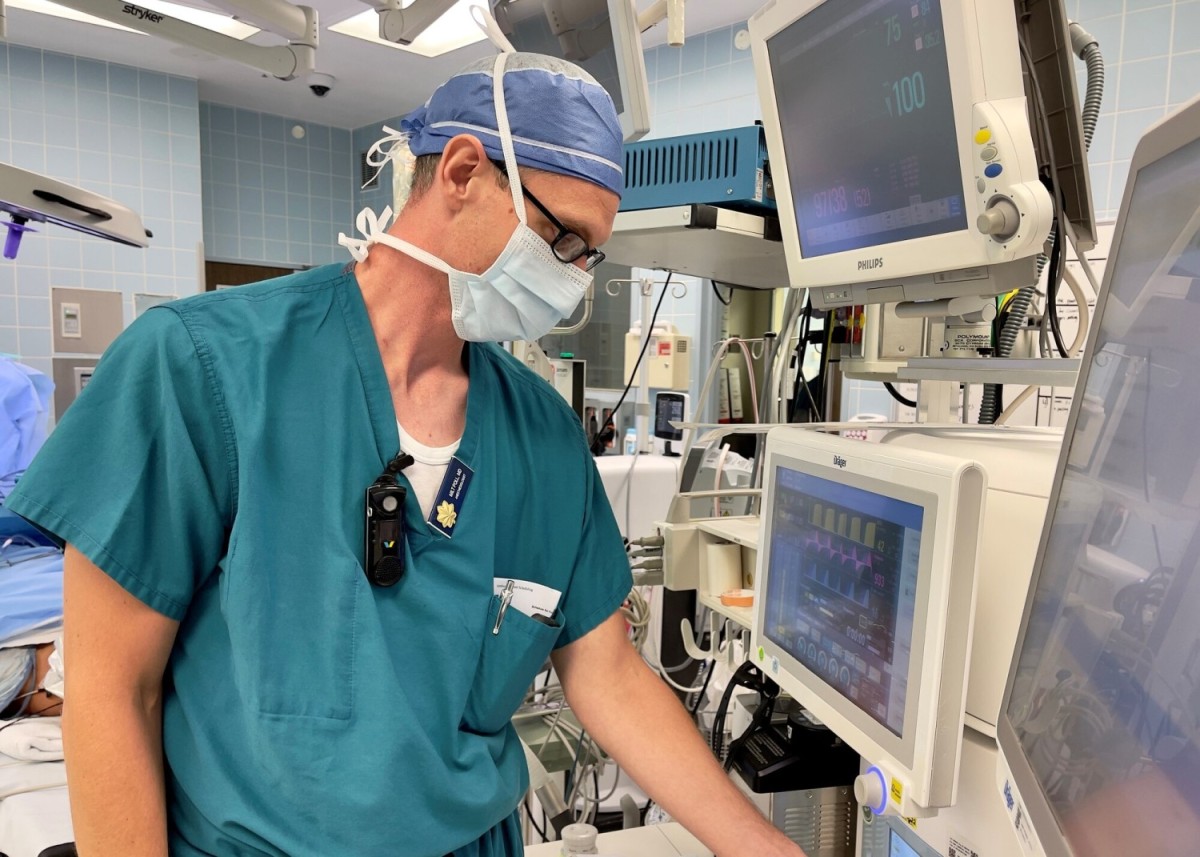 LRMC anesthesiologist aids in life-saving response at local pool ...