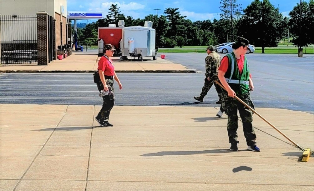 Photo Essay: Wisconsin Challenge Academy cadets support cleanup effort ...