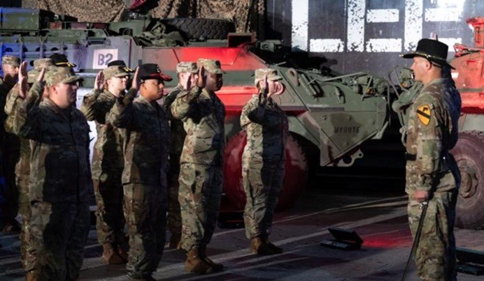 Fort Hood troops re-up on national TV | Article | The United States Army