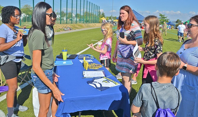Welcoming students back to school | Article | The United States Army