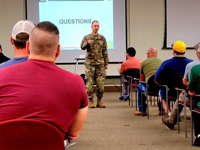 Photo Essay: Fort McCoy Garrison commander discusses leadership, more ...