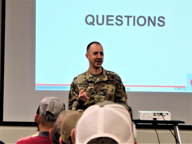 Photo Essay: Fort McCoy Garrison commander discusses leadership, more ...