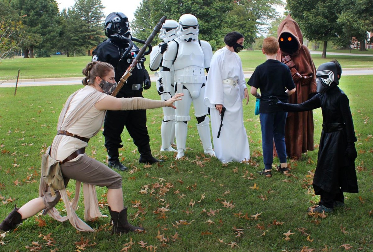 ‘The Empire Strikes Barr’ — Star Wars Reads Day returns to Fort Knox ...