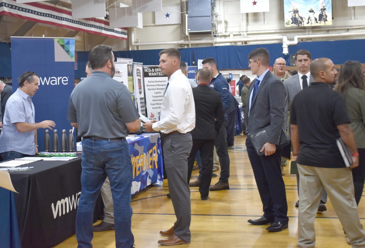 Career summit attracts job seekers | Article | The United States Army