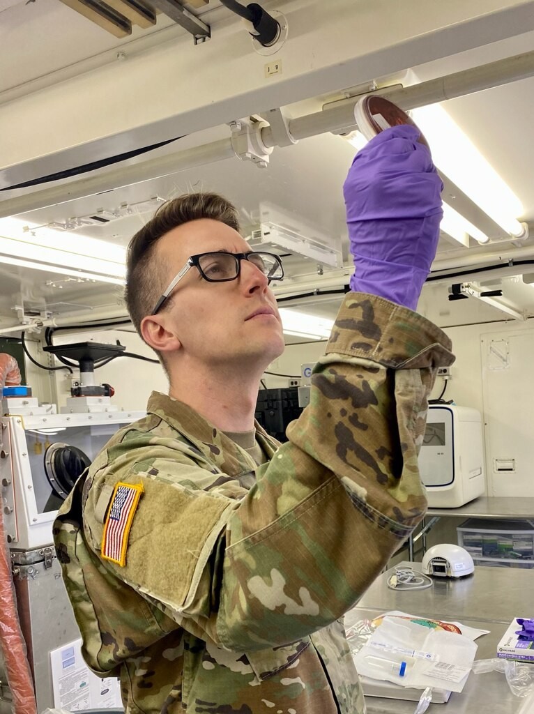 Army doctor conducts presentation on prenatal Zika study at Infectious ...