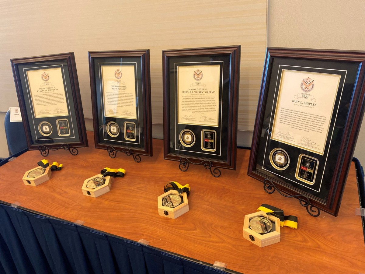 INAUGURAL CLASS INDUCTED INTO ARMY ACQUISITION HALL OF FAME | Article ...