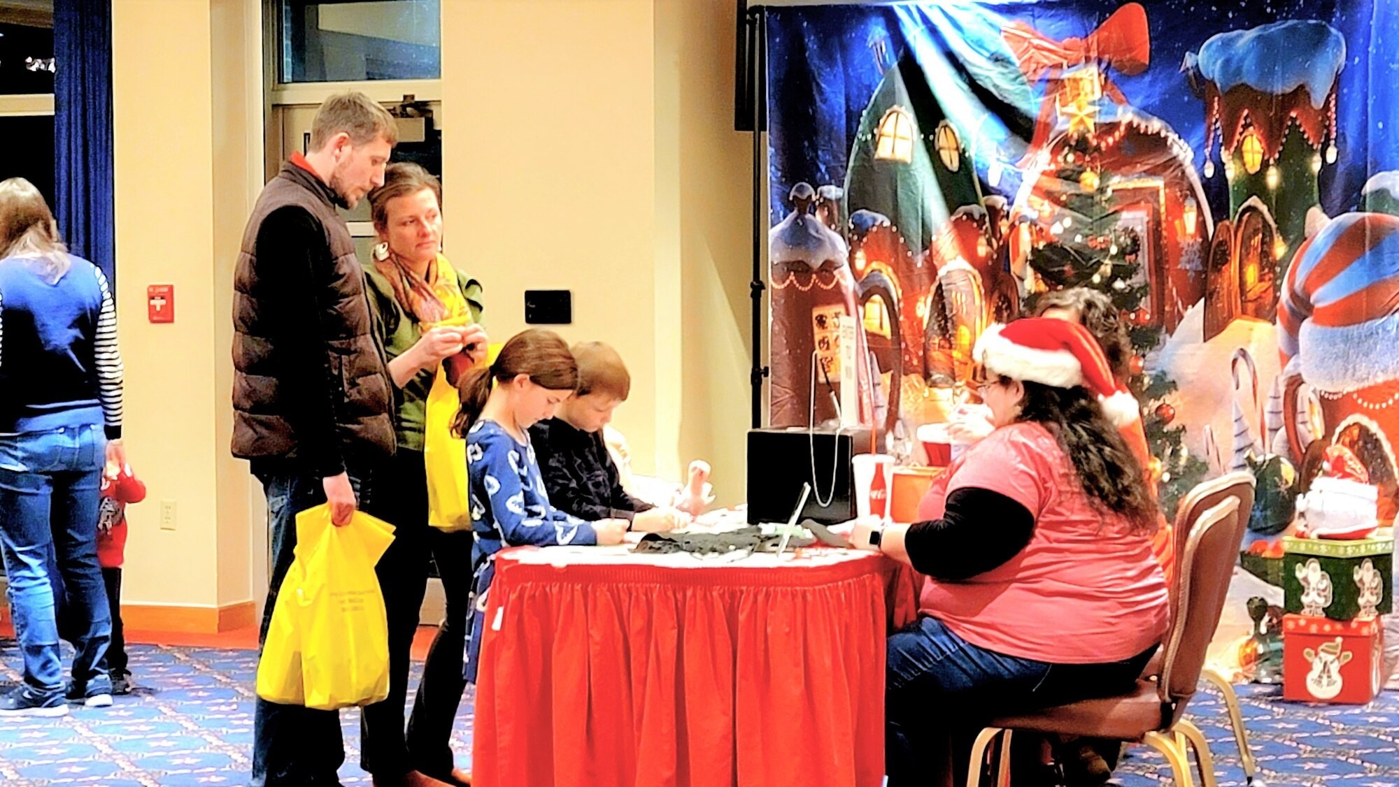 Dozens attend Fort McCoy’s 2022 Christmas Tree Lighting event to kick ...