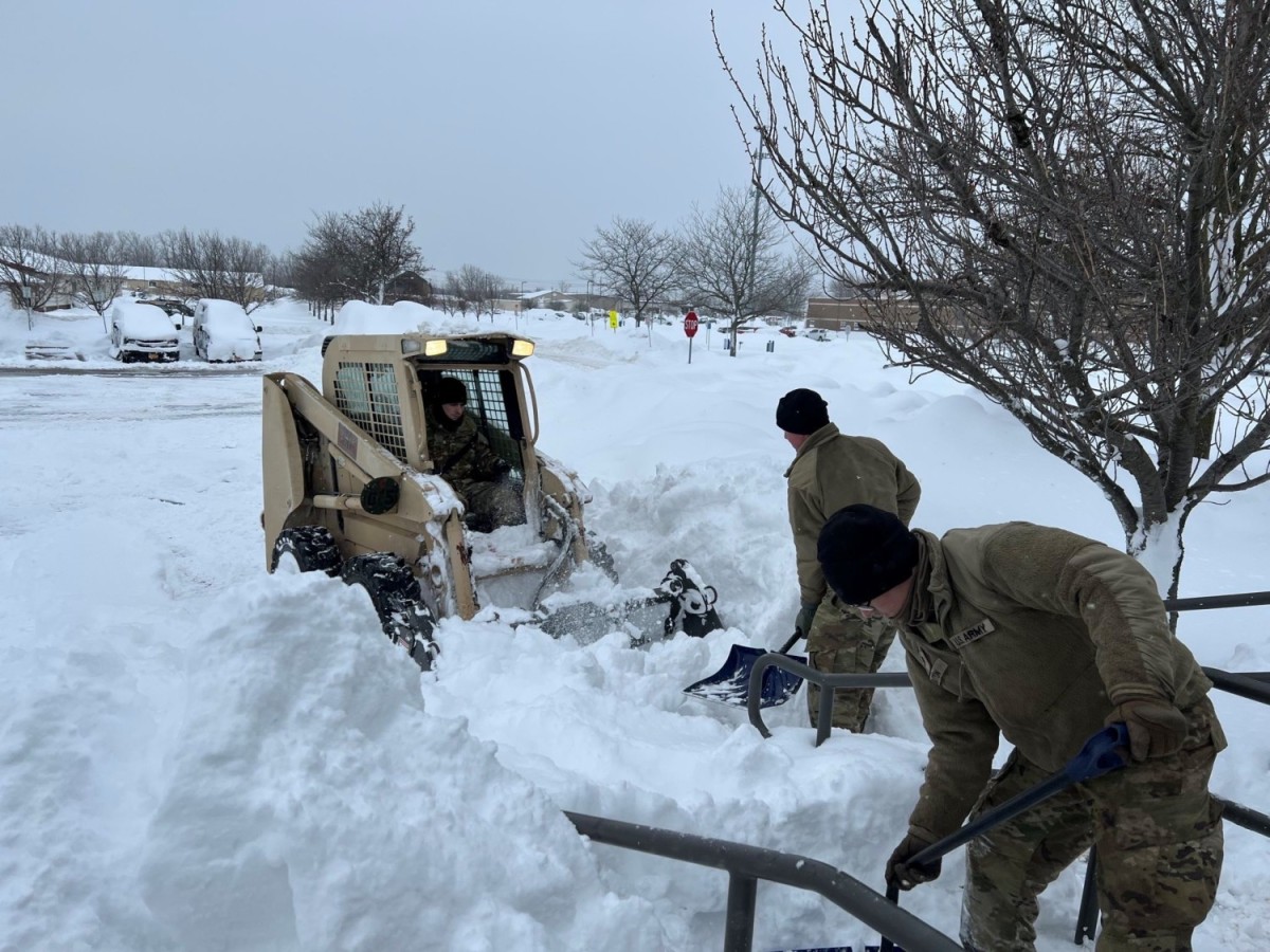 New York National Guard deploys for snowstorm response | Article | The ...