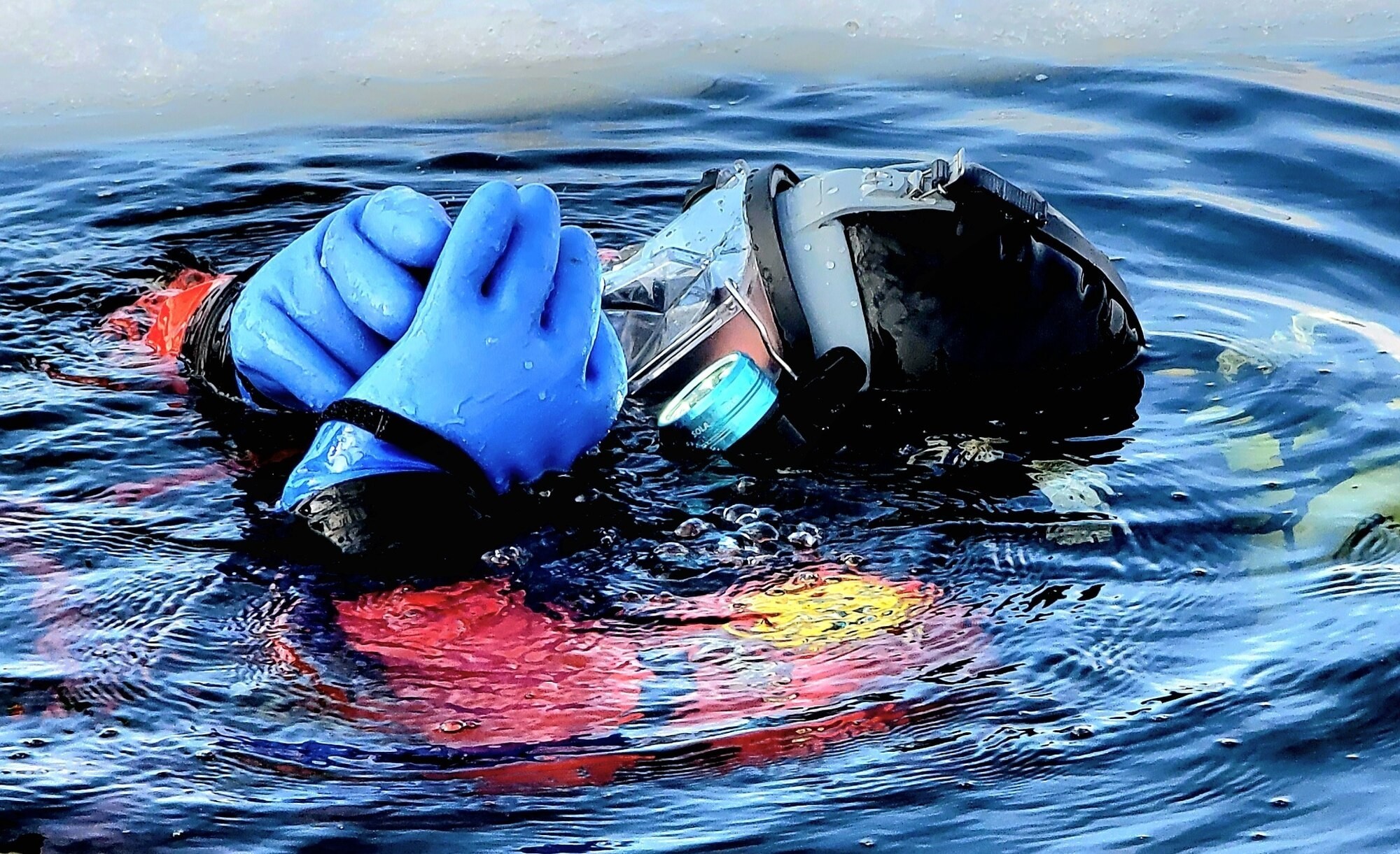 Photo Essay: Firefighters on installation fire department dive team ...